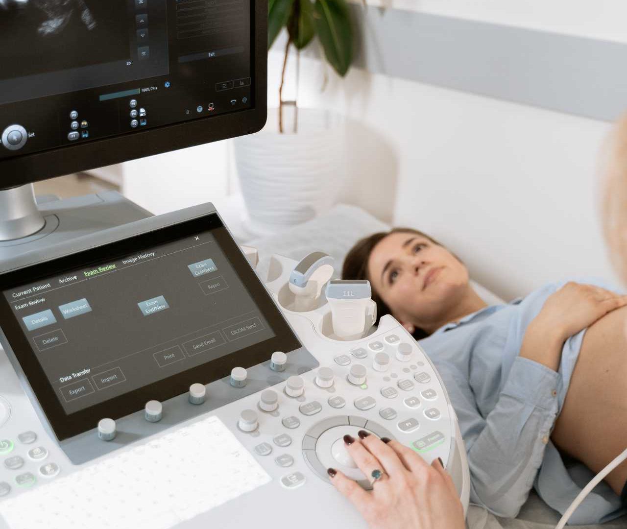 Emergency Birth in the Community Workbook - Ambulance CPD